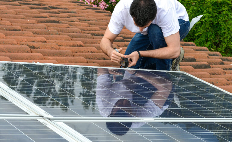 How to Remove Solar Panels from Roofs - Estate Adepts
